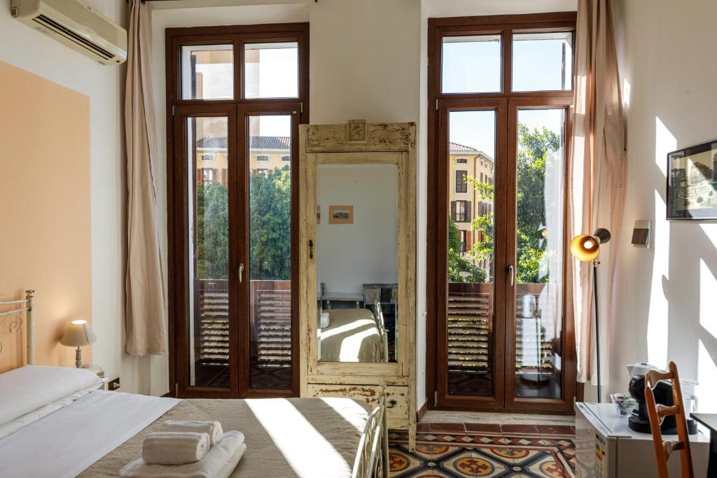 Onlyrooms III - Super Central & Nightlife, Cagliari – Aktualisierte ...