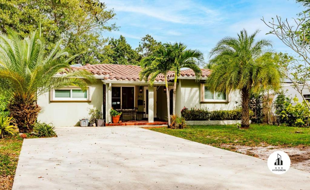 Bnb Hyperion - Stylish 1B Condo w Modern Amenities, Hollywood – Updated ...