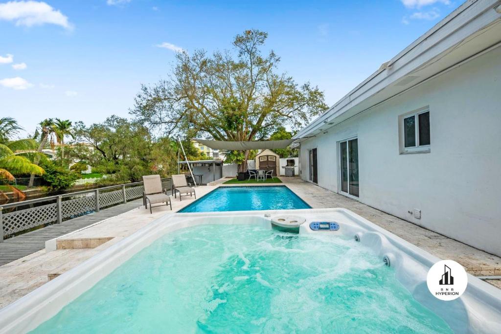 Events Welcome - 5B Home w Pool, Lounge & BBQ, Miami – Updated 2024 Prices