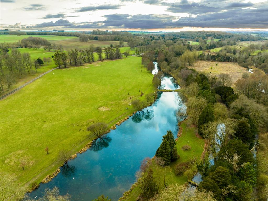 Avington Lakes, Winchester (updated prices 2026)
