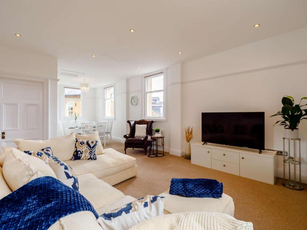 Jury The Old Courthouse Lanchester- Escape Beyond Holiday Lets ...