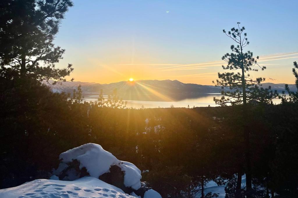 Sunset Lake Lookout, Stateline (updated prices 2024)