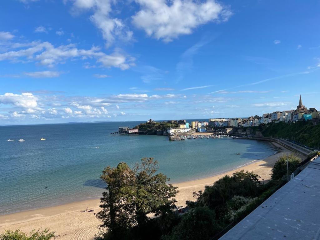 North Beach Heights Tenby, No 6 Newton Croft, Tenby (updated prices 2026)
