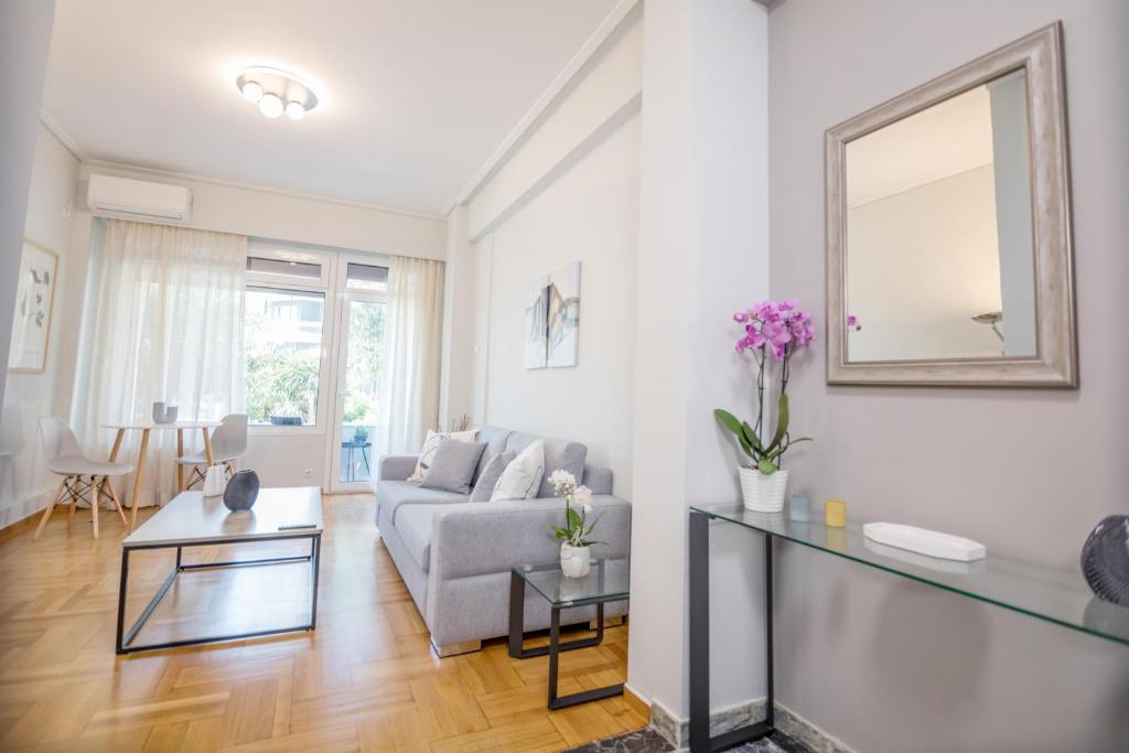 COZY ATHENS RIVIERA APARTMENT, Athens (updated prices 2025)