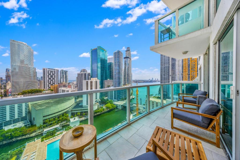 Brickell Breezeway - Oceanview Bi-level Loft, Miami (updated prices 2025)