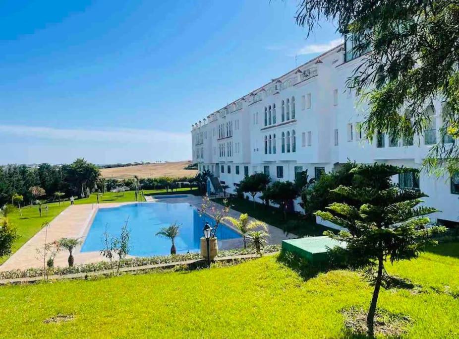 Luxurious holiday apartment achakar pool &beach, Tanger (tarifs ...
