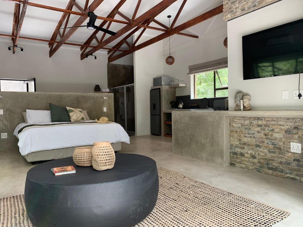 Pango Kruger Home For 2, Marloth Park (updated prices 2025)