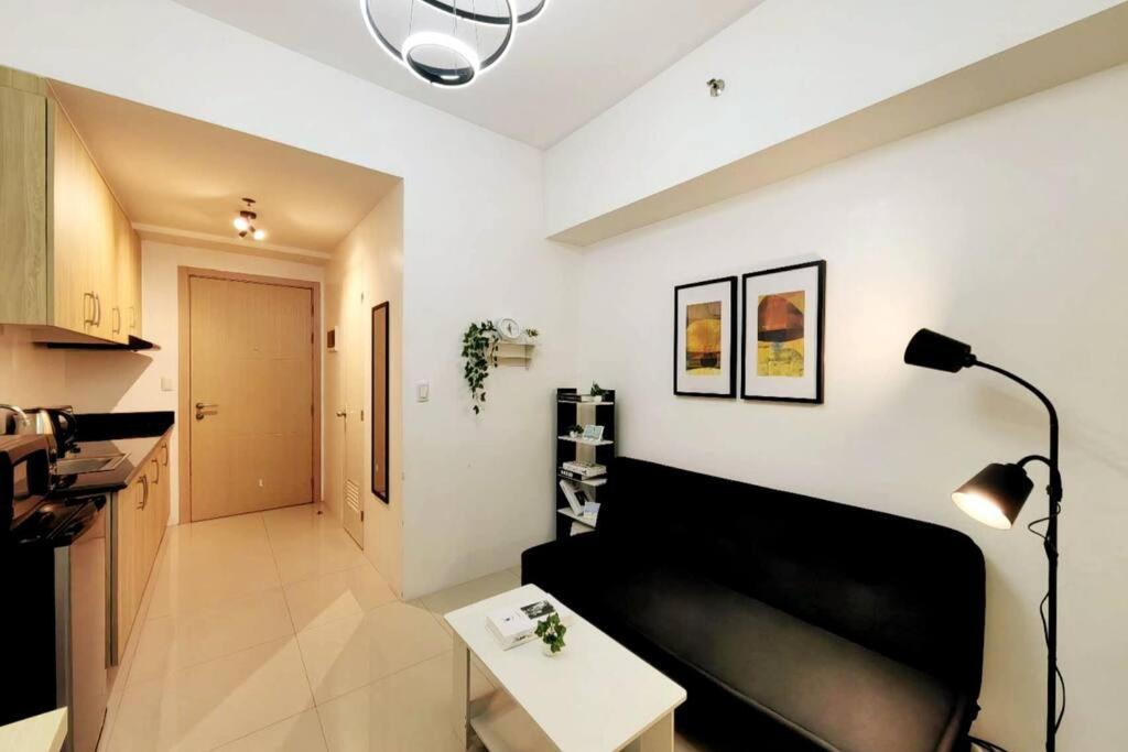 1BR Condotel w/ Balcony SM Light Residences - LT05, Manila (updated ...