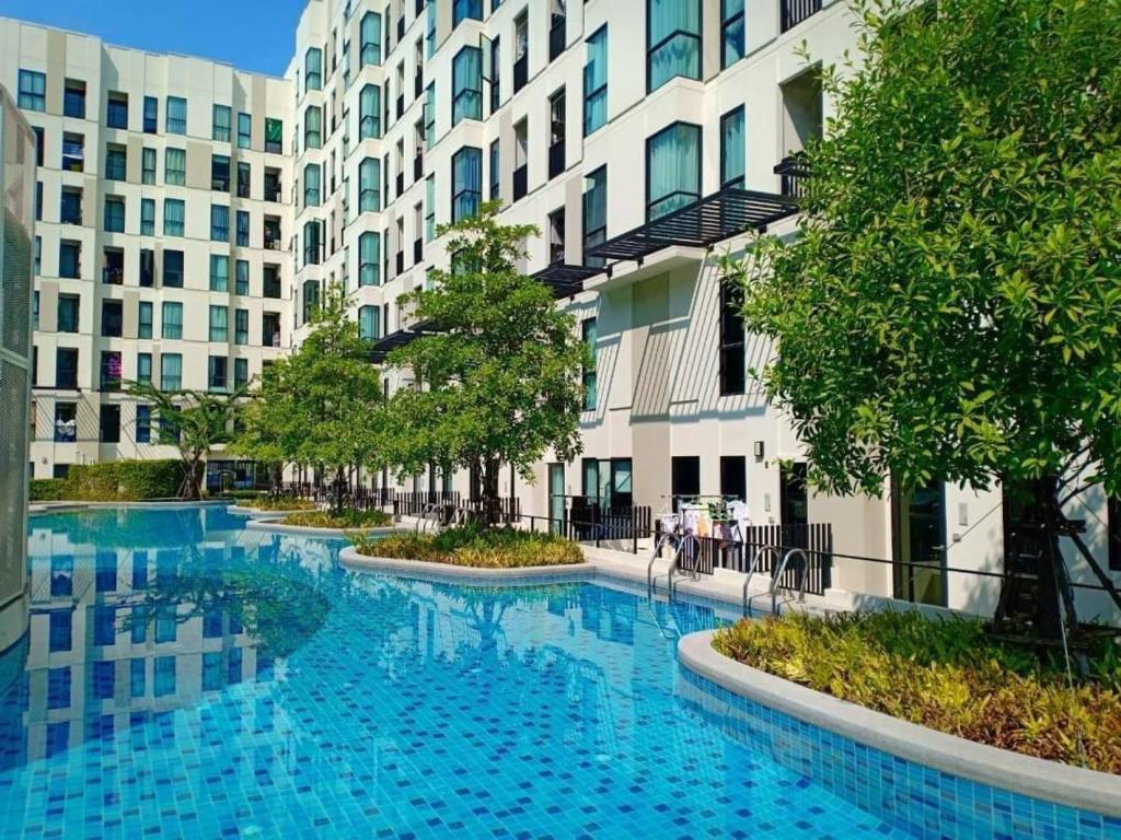 Close to BTS 600m E14 Sukhumvit 72, Ban Khlong Samrong (updated prices ...