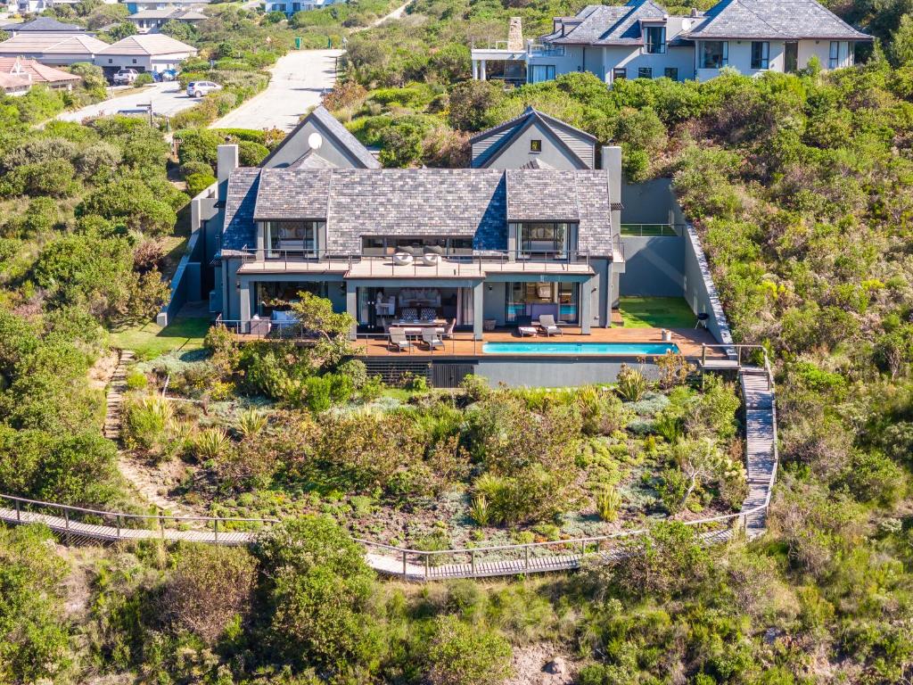 Pezula Ocean Breeze Retreat- F7, Knysna (updated prices 2026)