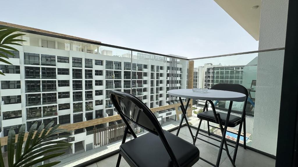 EasyGo - Azizi Riviera 34 Studio, Dubai (updated prices 2025)