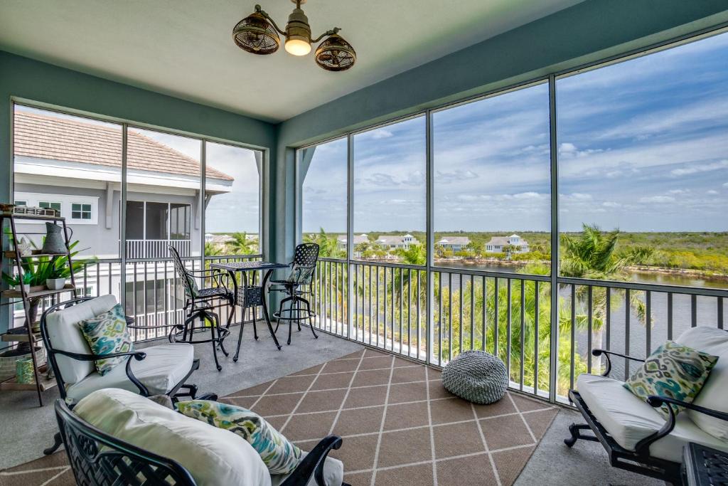 Enjoy Stunning Lagoon Views near Anna Maria Island - 3 Min Drive to ...