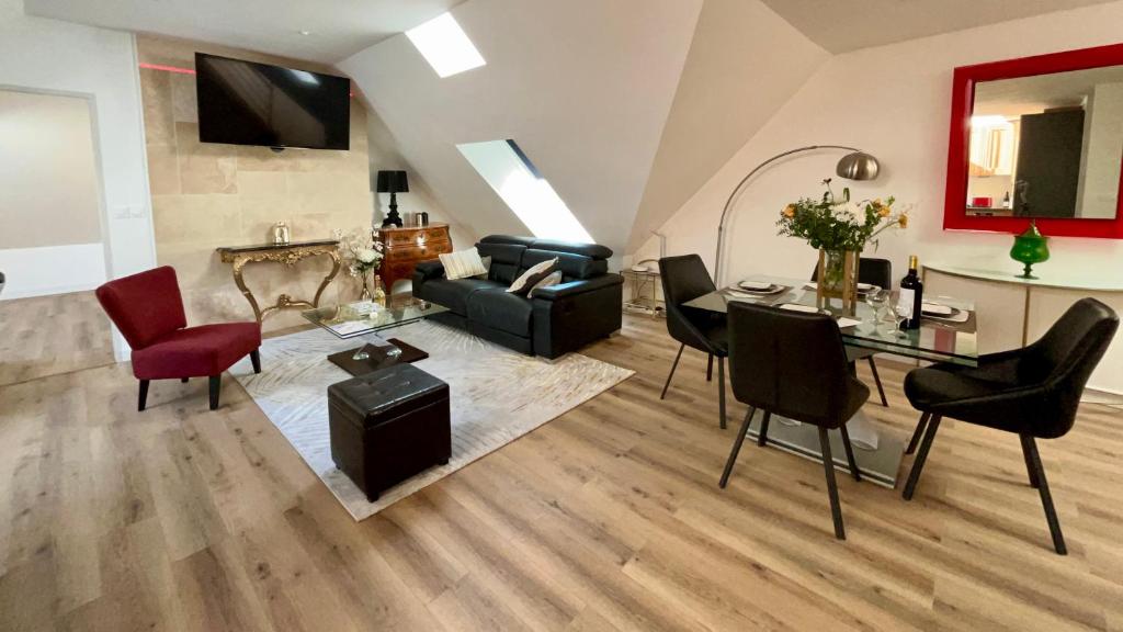 Halte Romantique à Tour Balhan Château Thierry, Château-Thierry ...