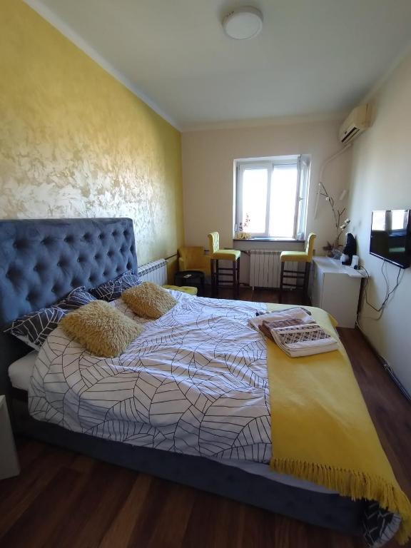 Sajam, Senjak (historical) (updated prices 2025)