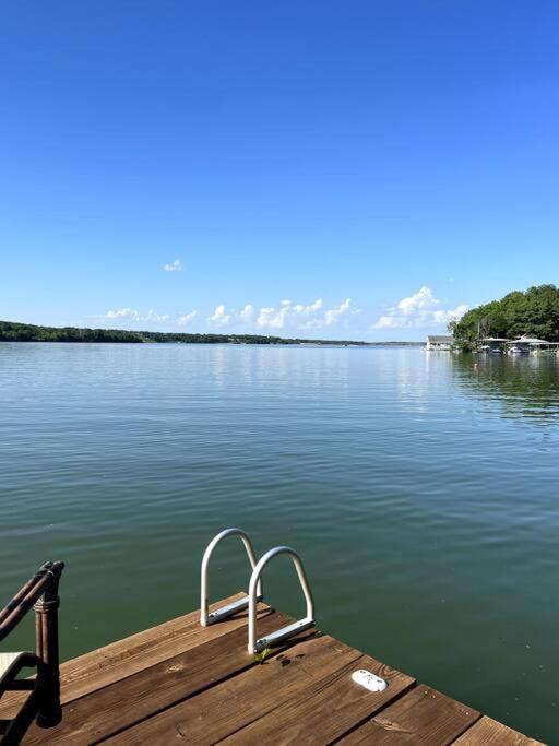 Lakefront Home at Moss Lake, Thackerville (updated prices 2025)