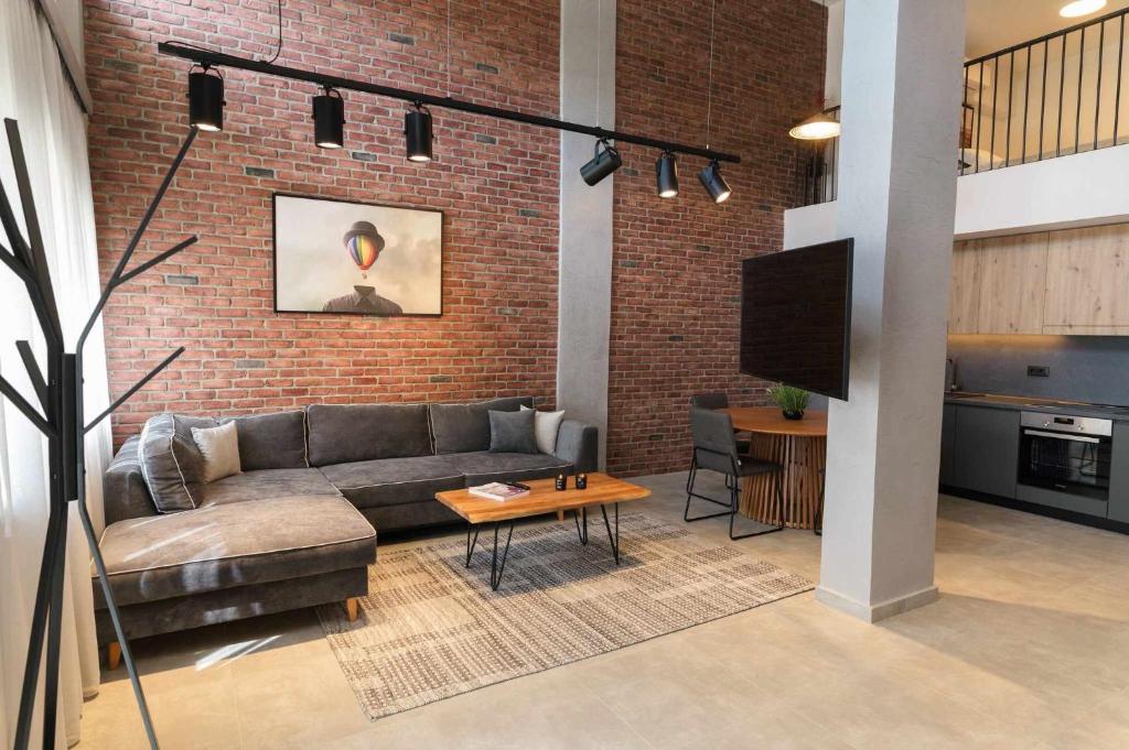 Loft 12, Alexandroupoli (updated prices 2025)