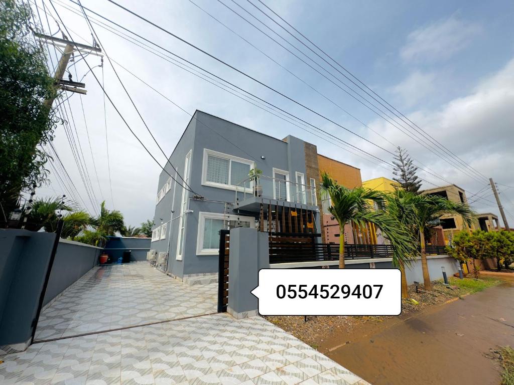 Lakeside Luxury Home, Ashalebotwe (updated prices 2025)