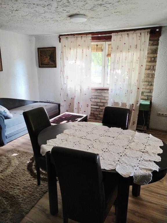 Banatski kućerak Perlez, Perlez (updated prices 2024)