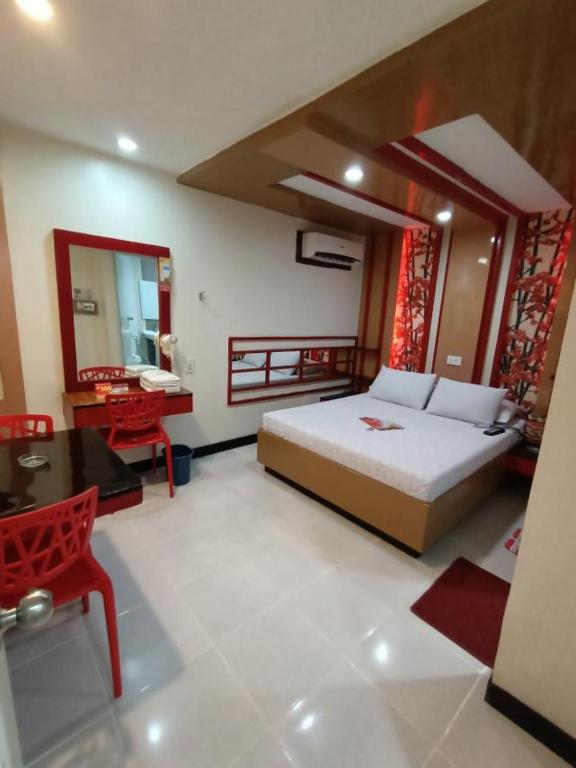 Hotel Sogo - Monumento, LRT Station, Manila (updated prices 2025)