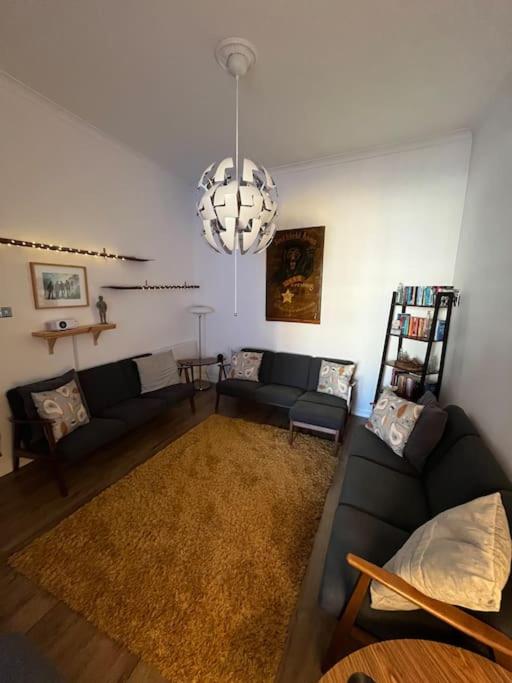 Cwtch for couples - in the heart of Tenby town, United Kingdom ...
