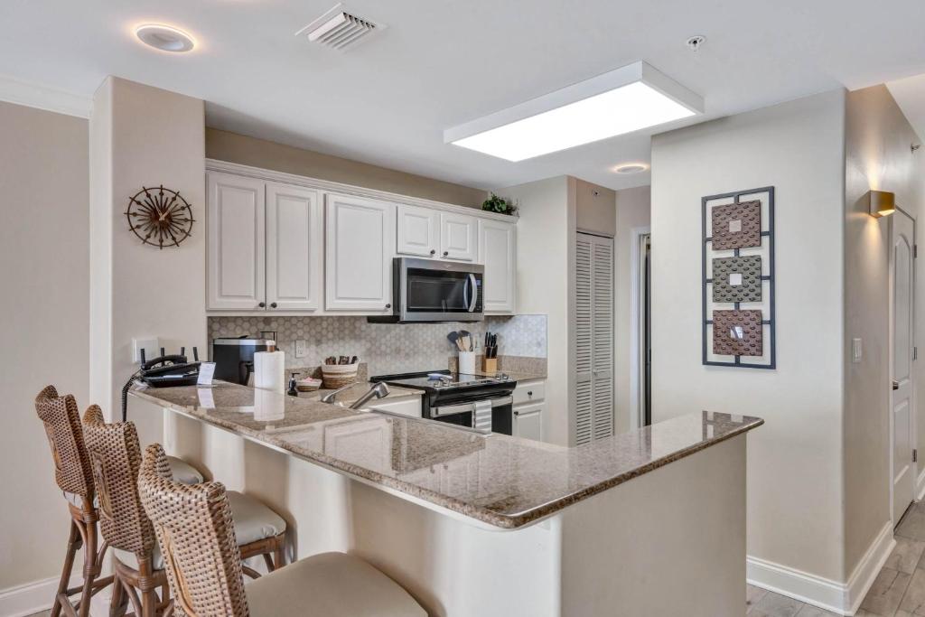 Sunshine Oasis - Orlando Lakefront Luxury, Orlando (updated prices 2025)