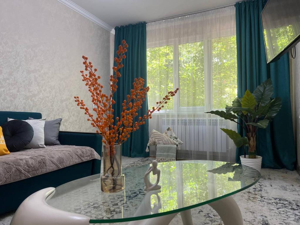 Комфортная 2х квартира в центре Кунаева, Mega Symkent, Цум, Shymkent ...