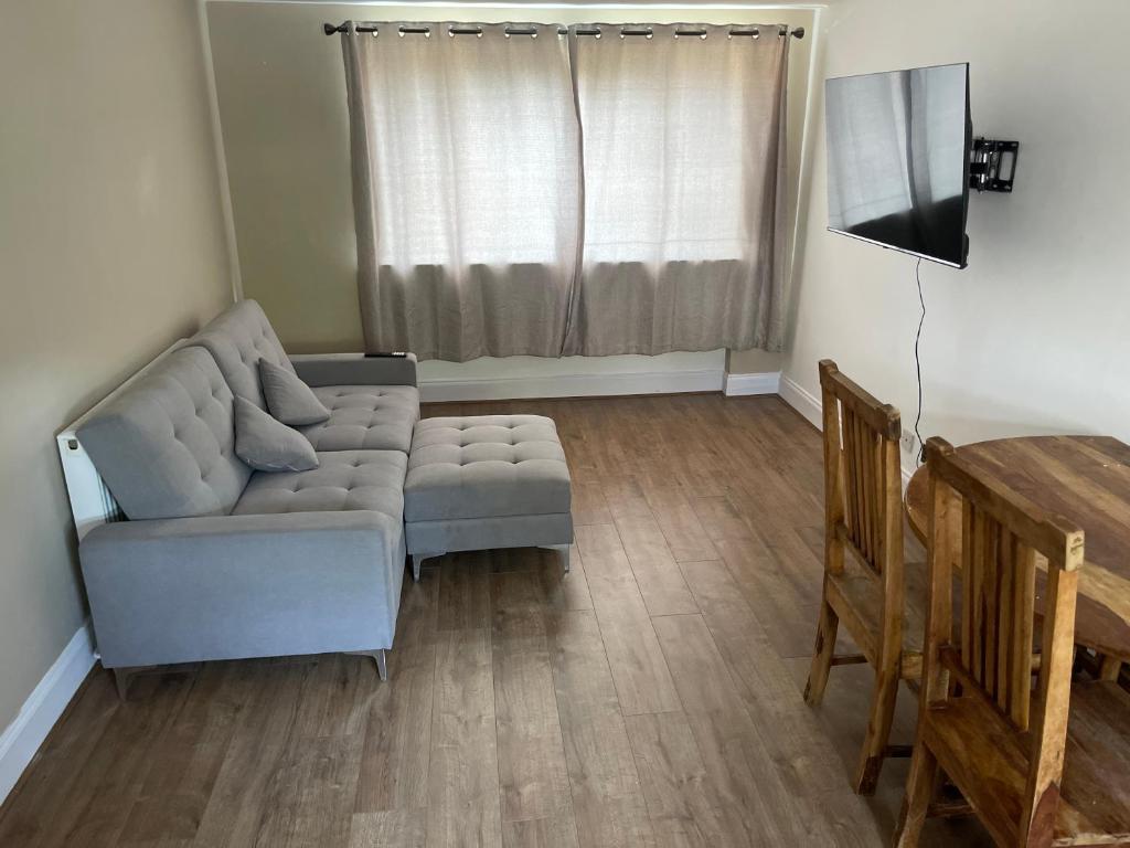 The Secret Rendezvous, Enfield (updated prices 2025)