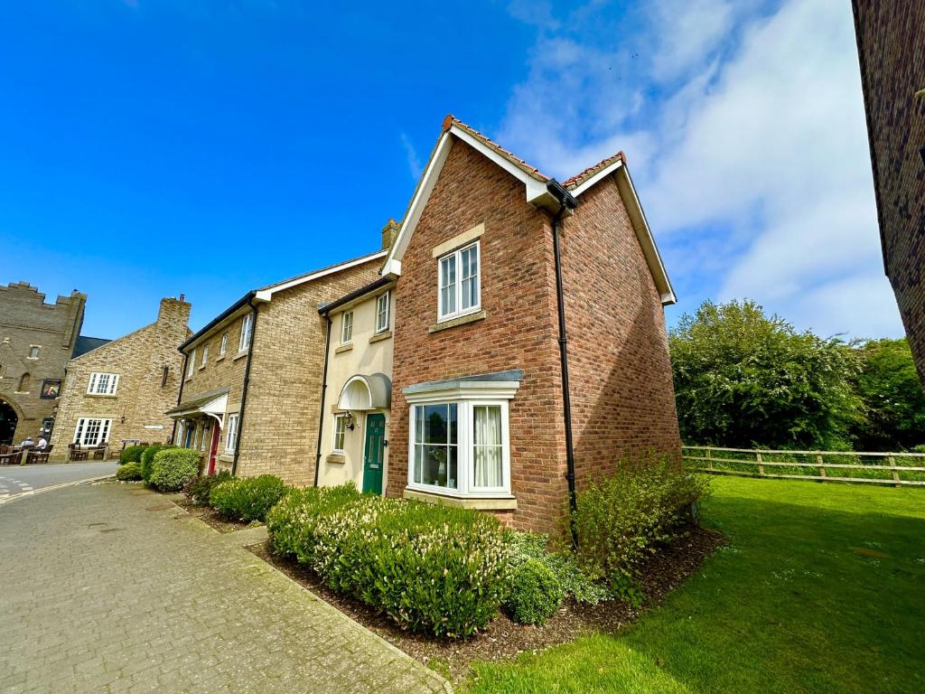 Newts Place Cottage - Part of the The Bay Filey Holiday Village with ...