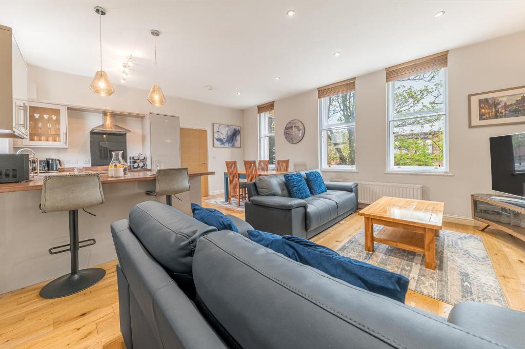 Abbey Apartments Modern ApartHotel for Tourists & Professionals, Barrow ...