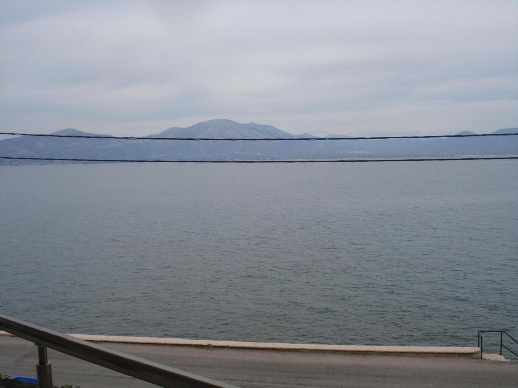 Seaside apartment away from the city- Oropos, Attiki, Oropós (preços ...