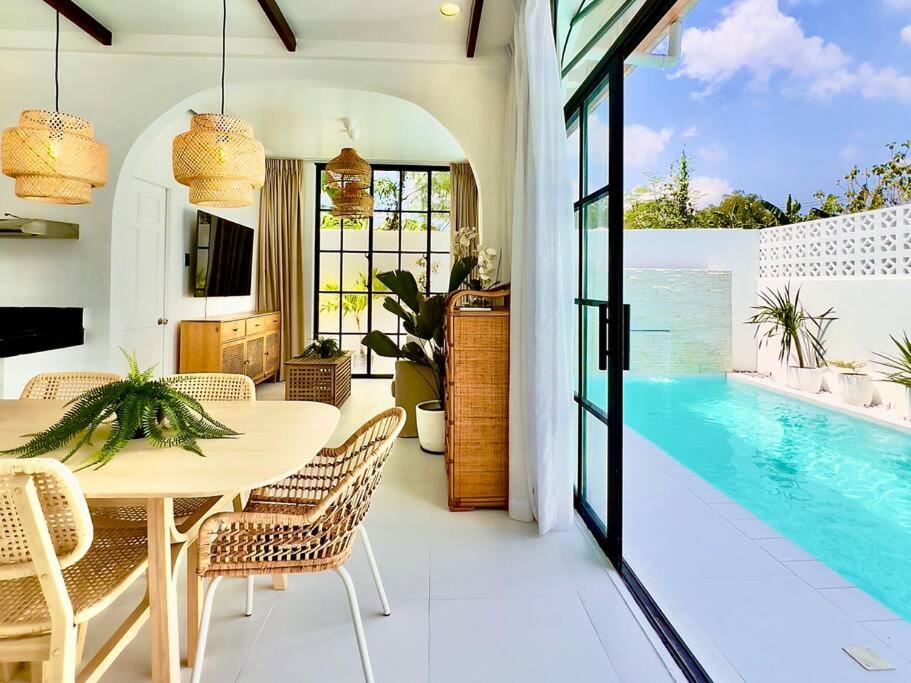 Sunset Bali Luxury Villa, Muzon (updated prices 2024)