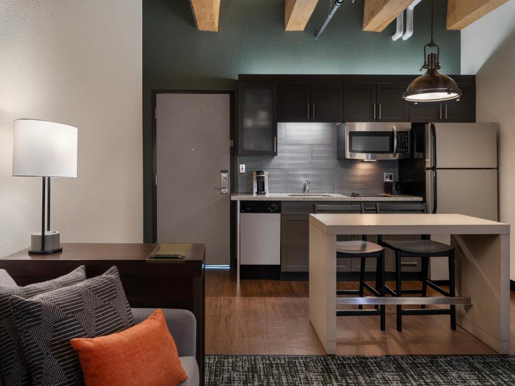 Residence Inn by Marriott Boston Downtown Seaport, Boston (updated ...