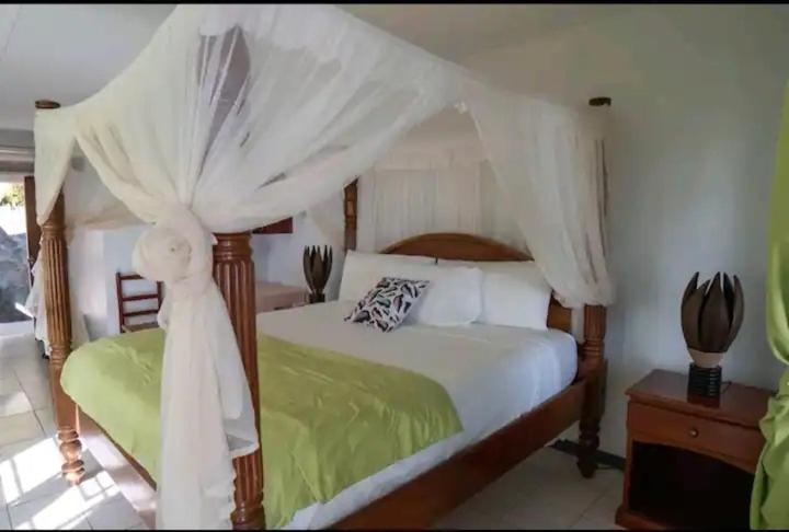 The Still Beach Resort Room 1, Soufrière (updated prices 2025)