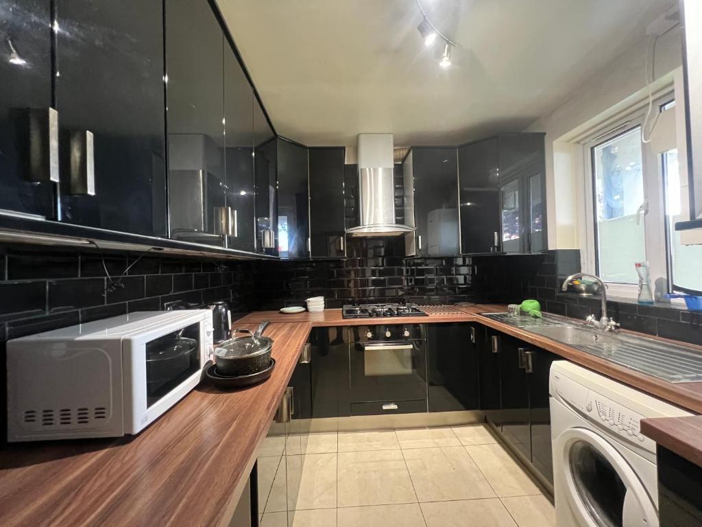 3 Bedroom Apartment PRIME Central London EDGWARE ROAD, PADDINGTON W2 ...