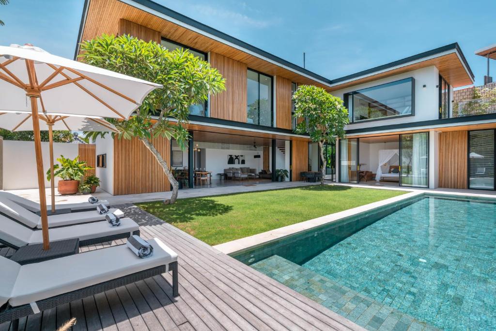Semilir Sendja - Brand New Luxurious 4-Bedroom Villa in Canggu, Canggu ...