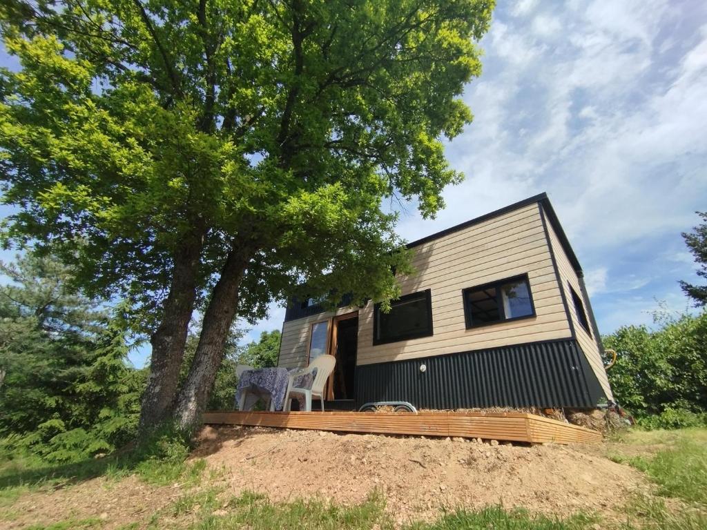 Tiny House de la Côte Roannaise, Ambierle (updated prices 2026)