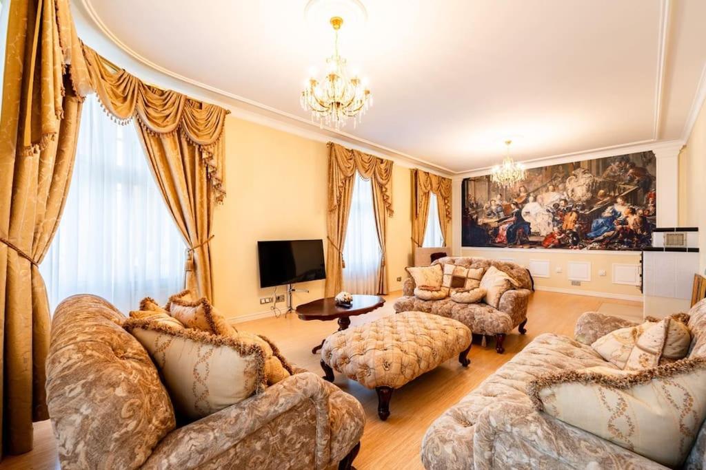 Luxury Apartment Charles IV, Karlovy Vary (updated prices 2025)