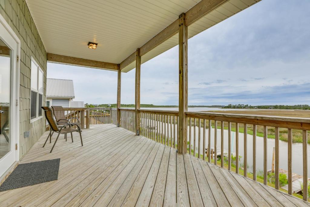 Family-Friendly Waterfront Oasis 7 Miles to Beach, Panacea (precios ...