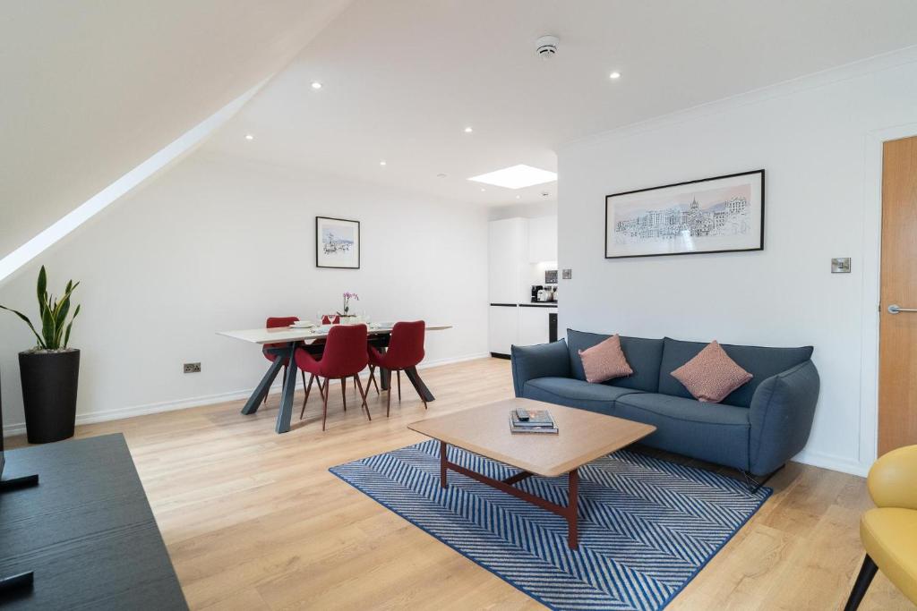 PREMIER SUITES Edinburgh Fountain Court, Edinburgh (updated prices 2025)
