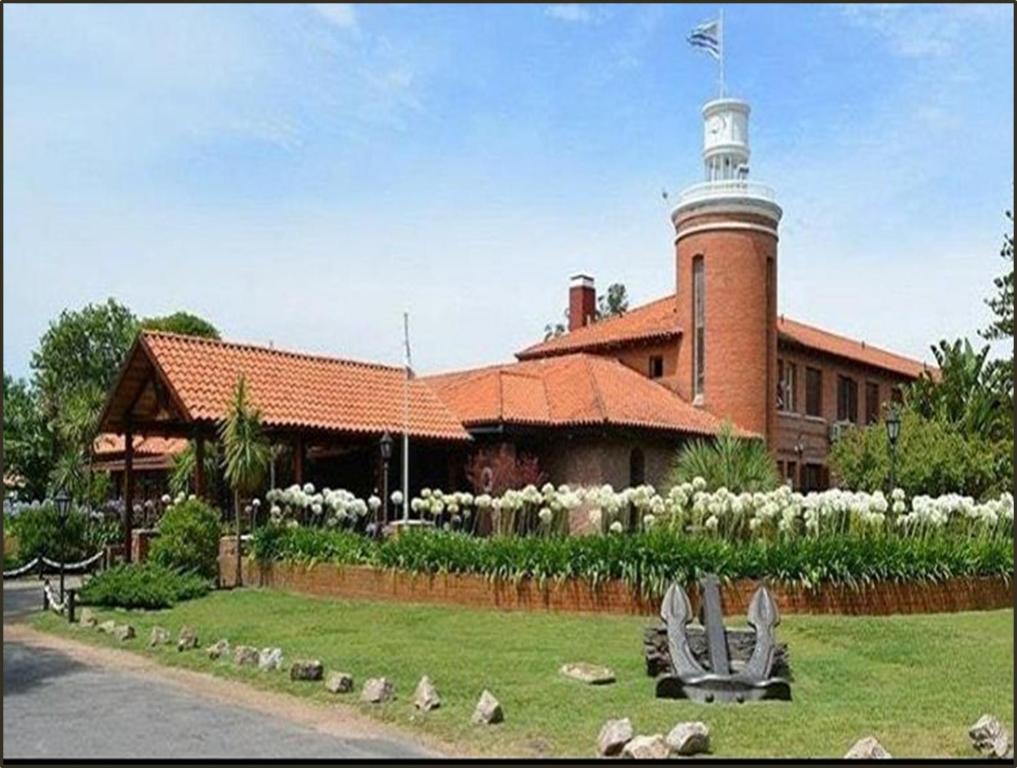 Club Naval, Montevideo (precios actualizados 2025)