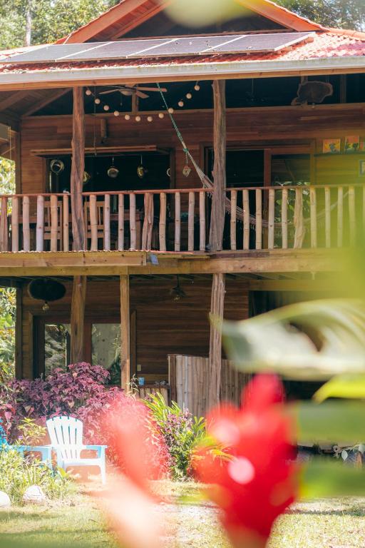 Casa Roots 2 bedroom house, Bocas del Toro (updated prices 2025)