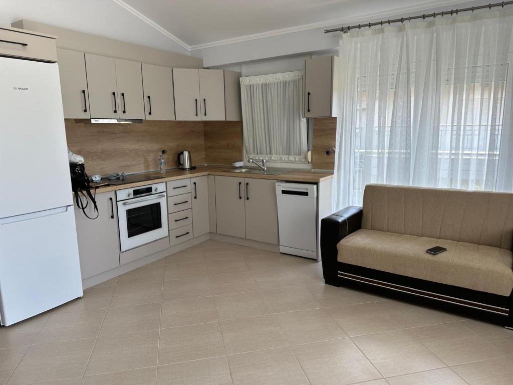 Ayse home, Komotini (updated prices 2026)