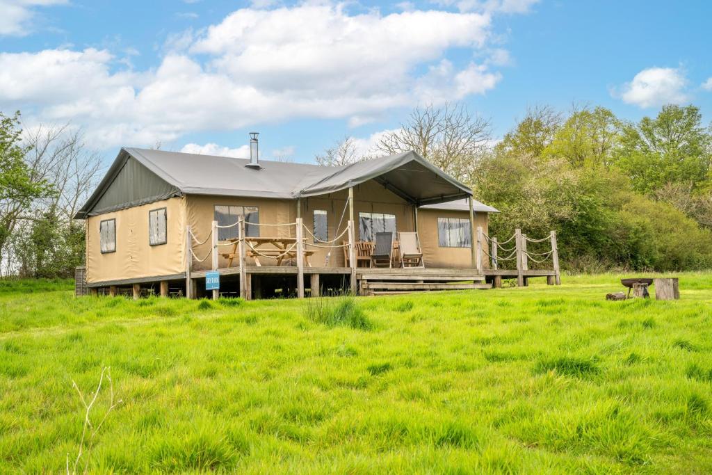 Skylark - Sweffling Hall, Rendham (updated prices 2025)