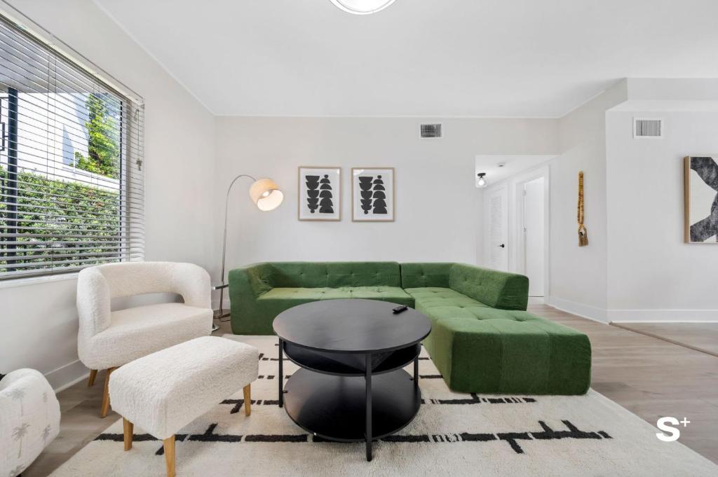 Modern 2 Bedroom Beach Escape, Miami Beach (updated prices 2024)