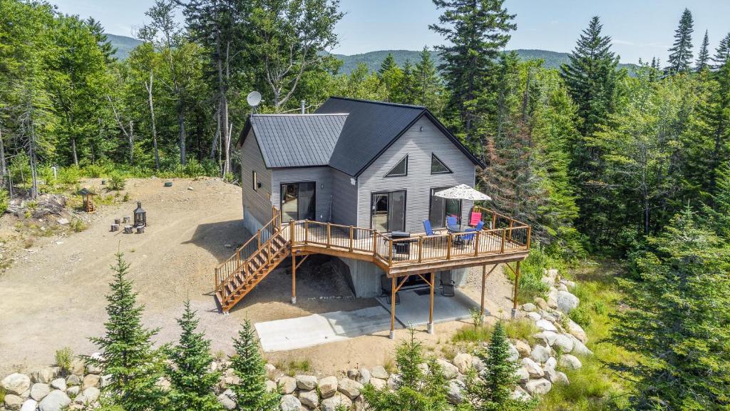 Lac-Mercher-3 - Construction moderne au bord de l'eau, Saint-Raymond ...