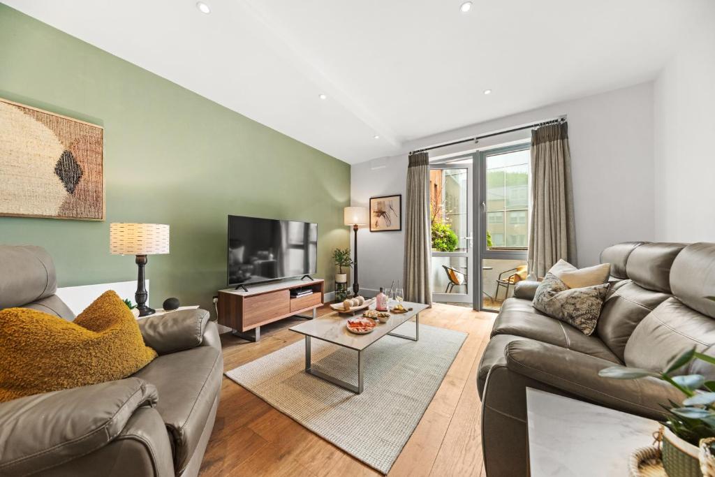 Springfield Fourteen, Harrogate (updated prices 2026)