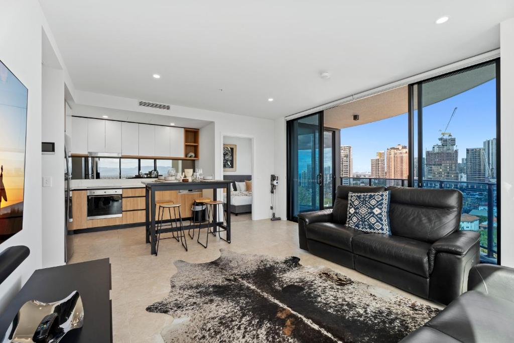 Modern 2 Bedroom Unit at The Gallery Residences in Broadbeach - Q Stay ...