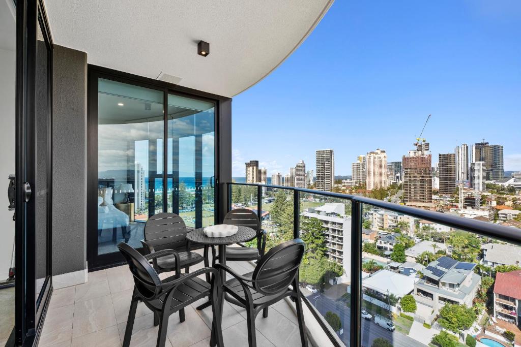 Modern 2 Bedroom Unit at The Gallery Residences in Broadbeach - Q Stay ...