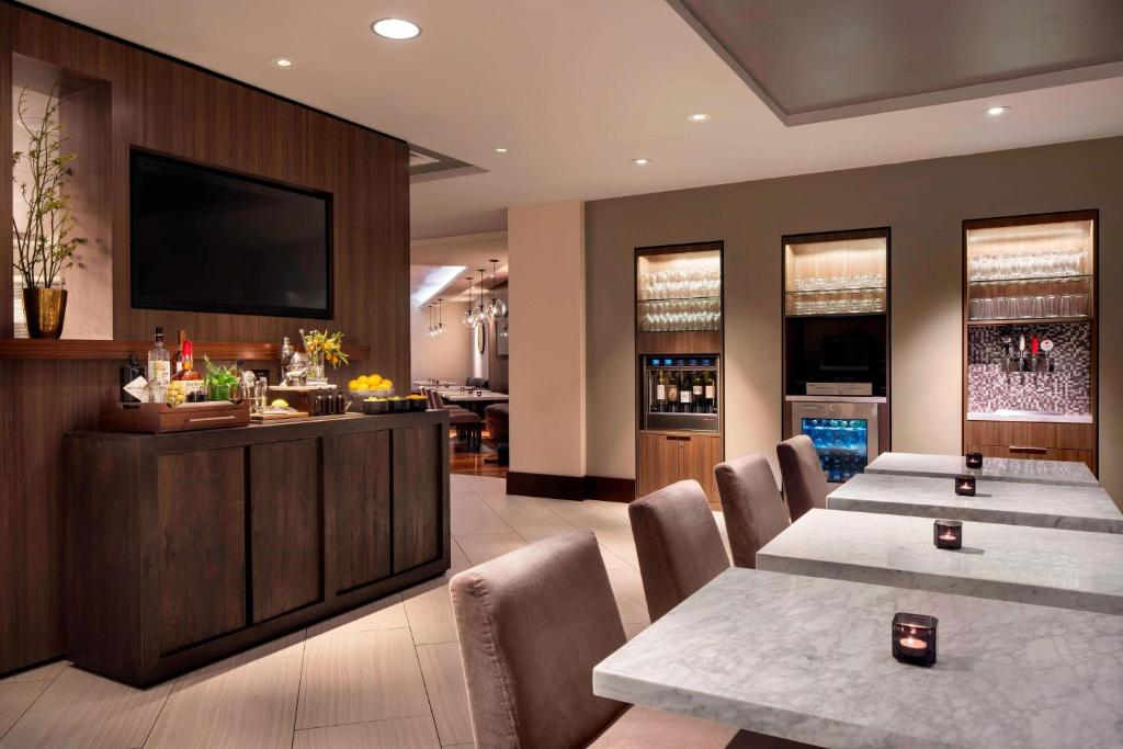 San Francisco Airport Marriott Waterfront, Burlingame (updated prices 2025)