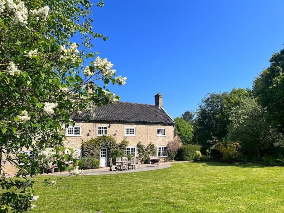 Stunning Manor Farmhouse, Ellingham (updated prices 2026)